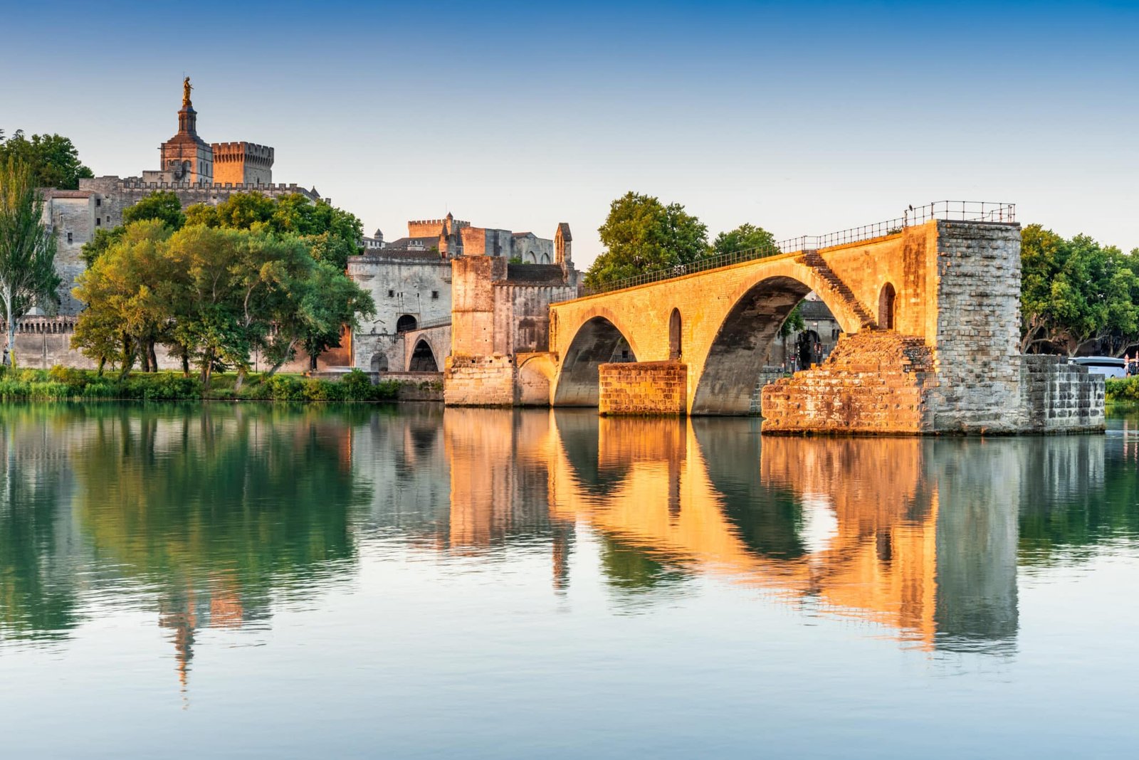 Top Monuments to Visit in Avignon for History Lovers